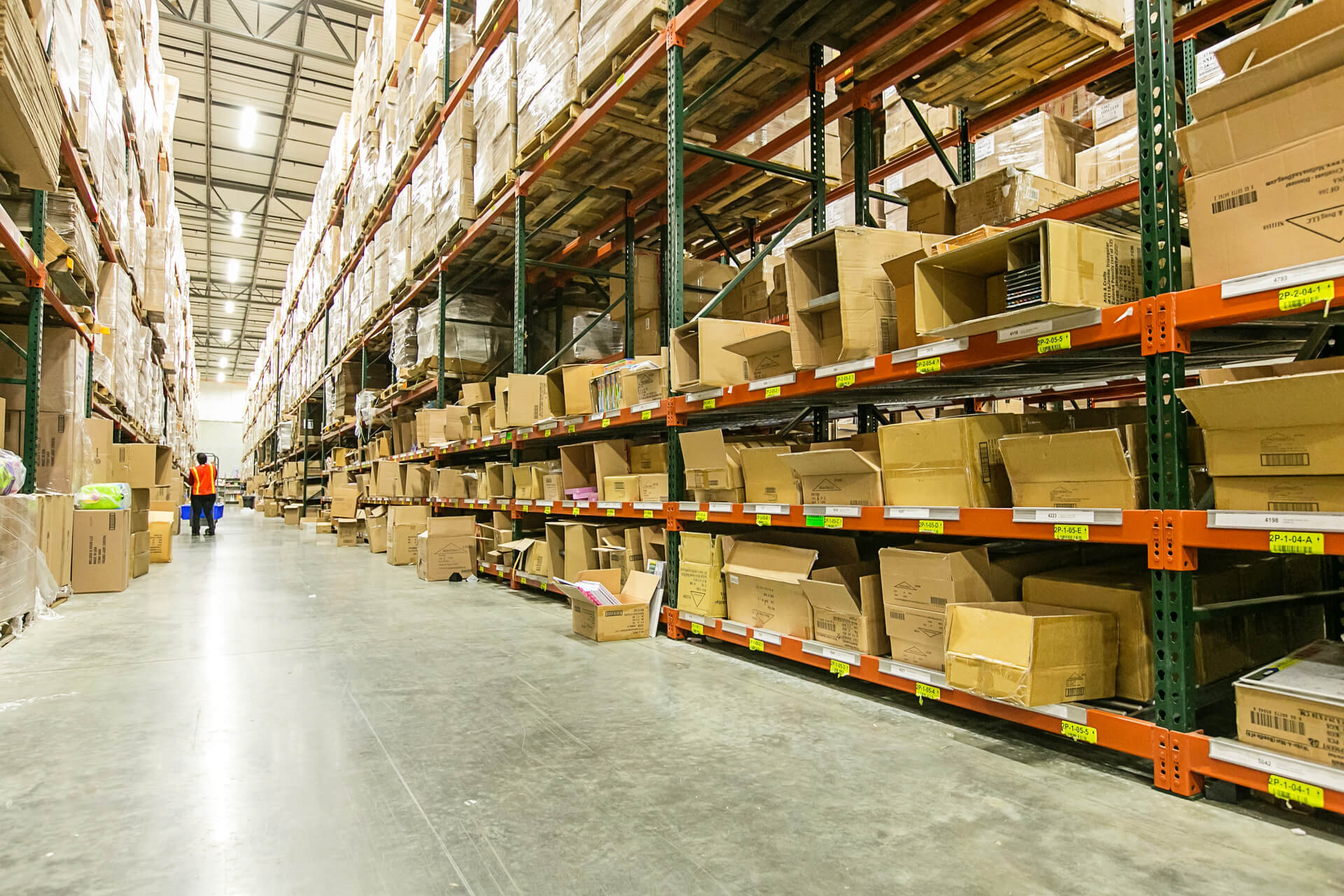 Warehouse Storage Solutions for 3PLs | UNEX Manufacturing