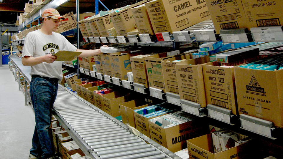 Order Picking for Warehouses & Fulfillment Centers | UNEX Manufacturing